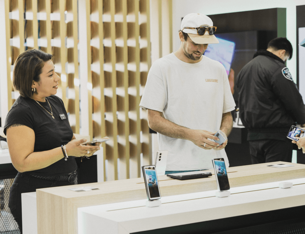 Samsung Elevates Their Sales Strategies with InVue's Modern Wireless ...