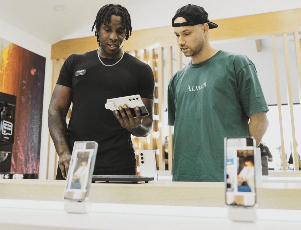 Samsung Elevates Their Sales Strategies with InVue's Modern Wireless ...