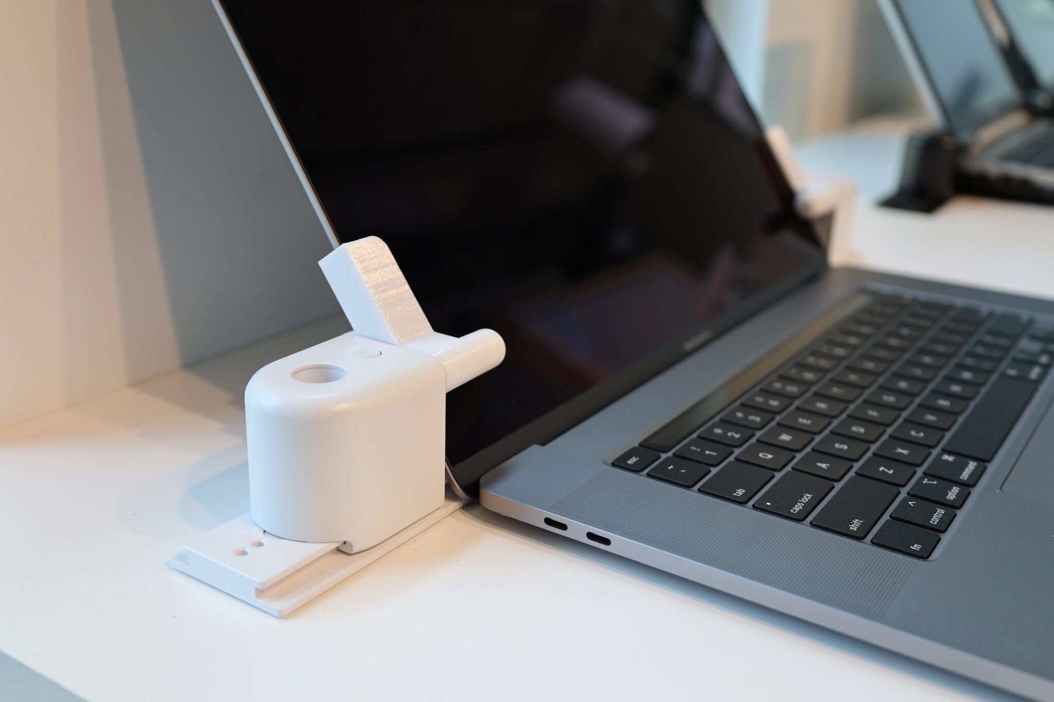 Boost your Laptop Security for One of The Busiest Buying Seasons