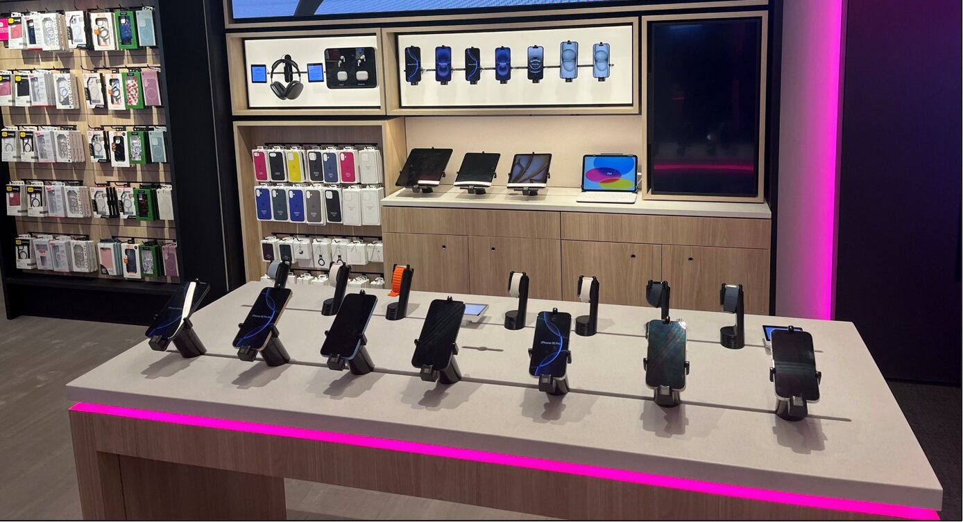 OnePOD Max | Secure Retail Display for Phones, Wearables & Tablets